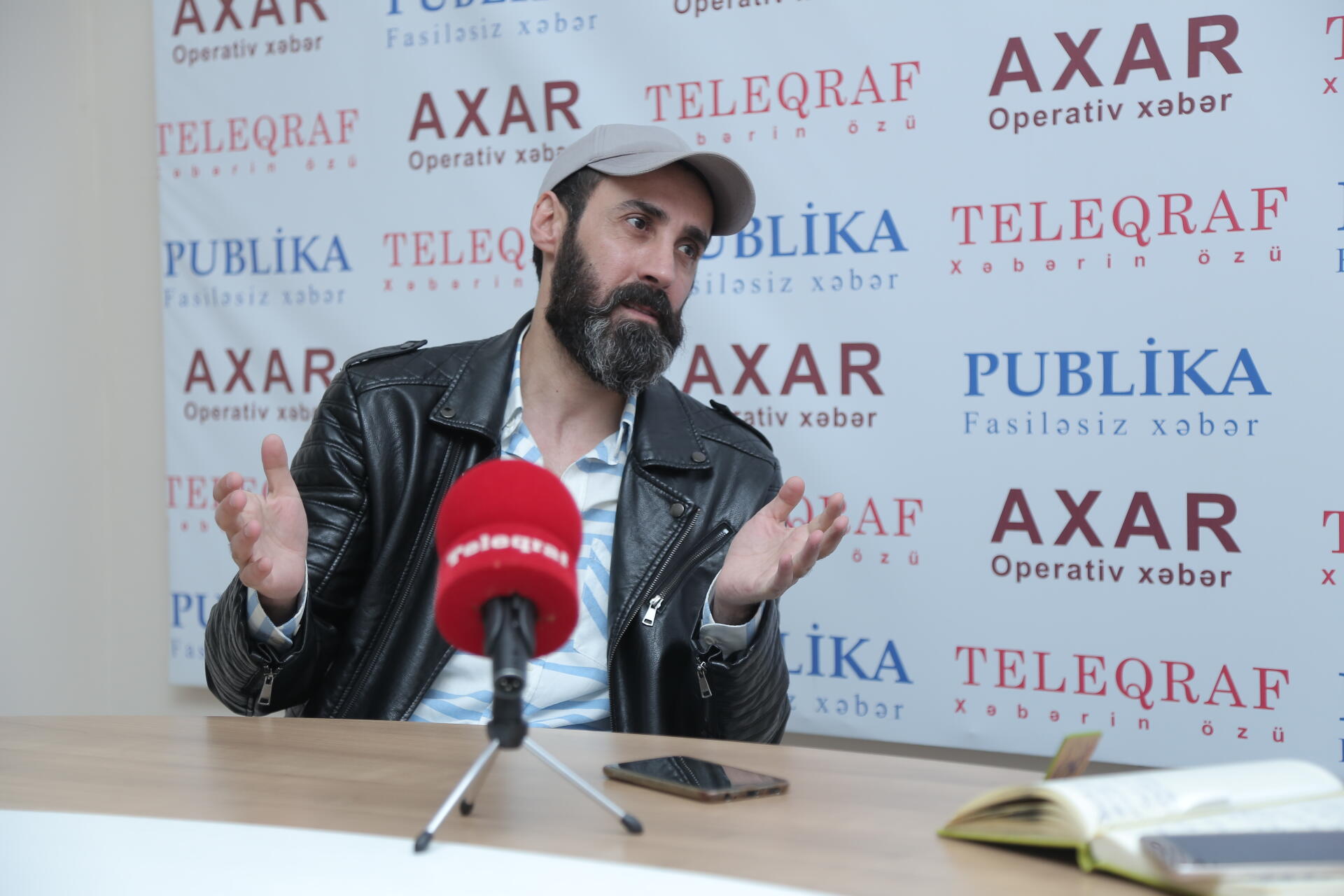 "Rasim Balayev öncə sənətkardır" - Sənət adamları SƏRT DANIŞDILAR